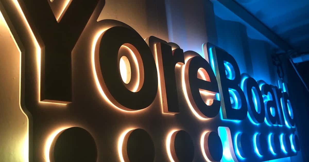 YoreBoard - Cornhole Lights That Keep Score